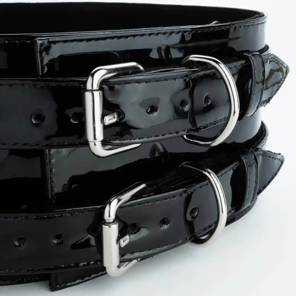 Cinto Corset de Couro Preto Verniz: para uma experiência sensual única